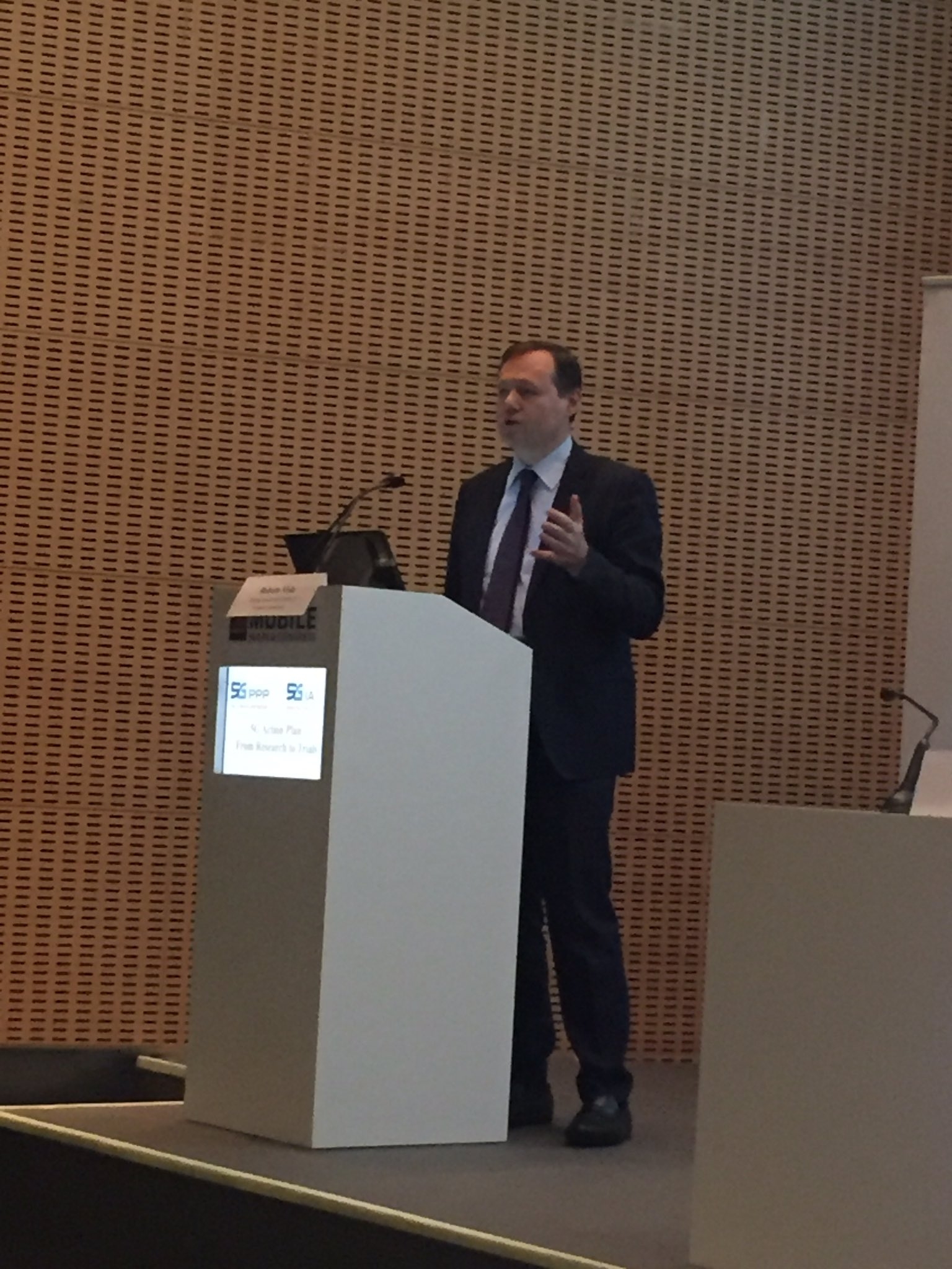 Roberto Viola: "Strategie 5G nei piani broadband dei Paesi europei ...